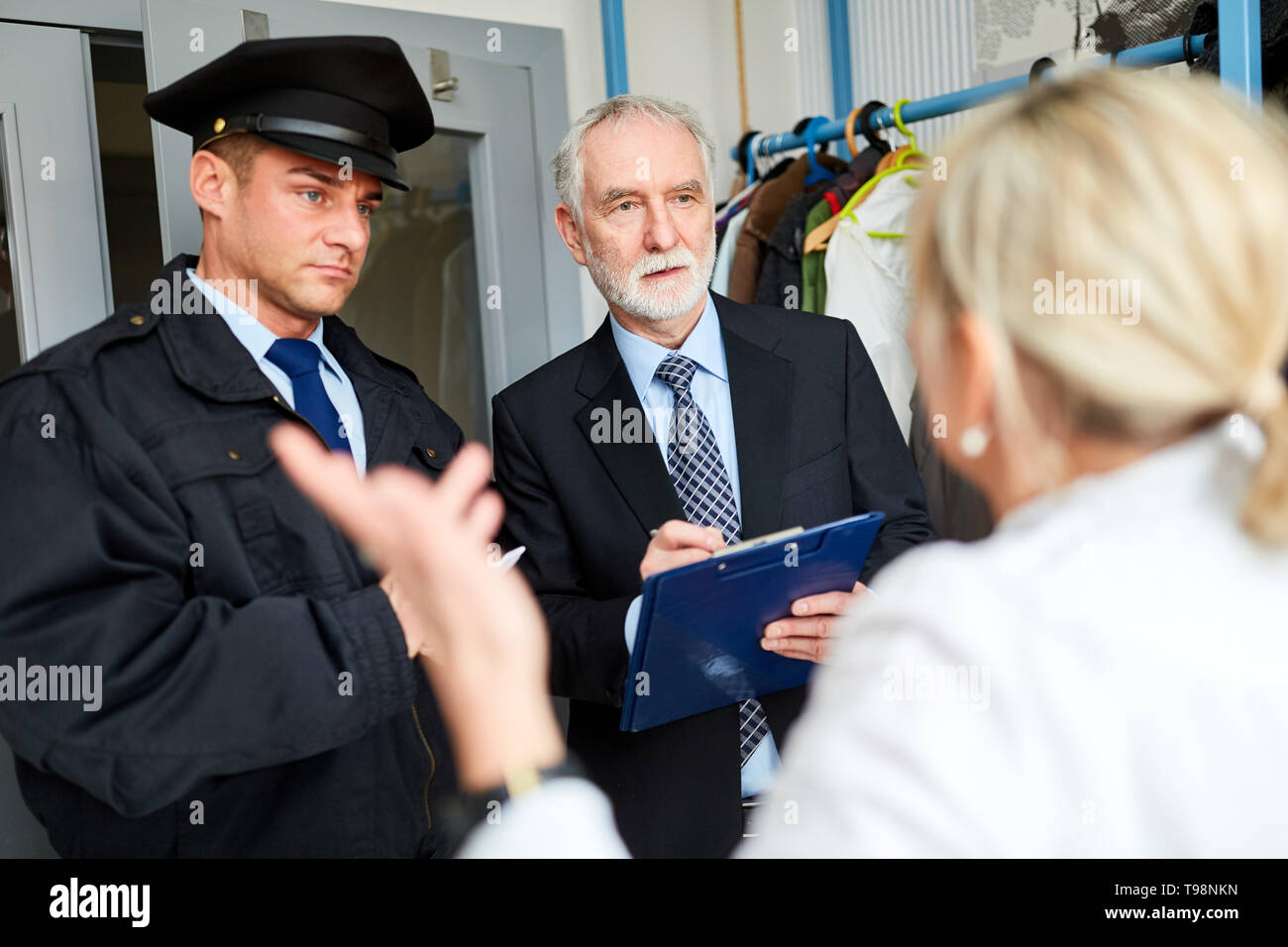 Crime scene burglar hi-res stock photography and images - Alamy