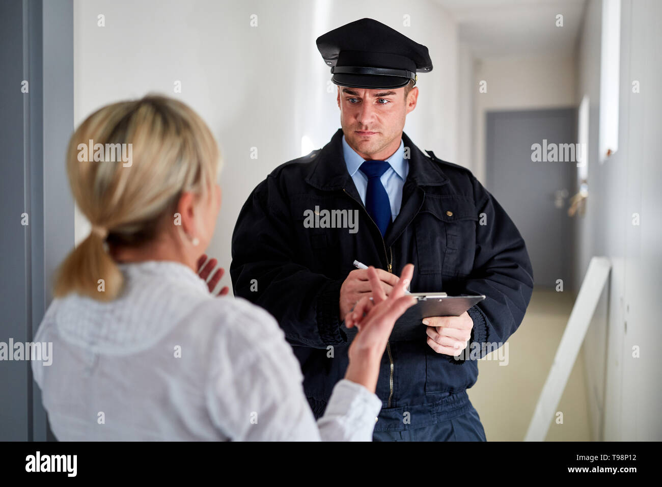 Police interview witness hi-res stock photography and images - Alamy