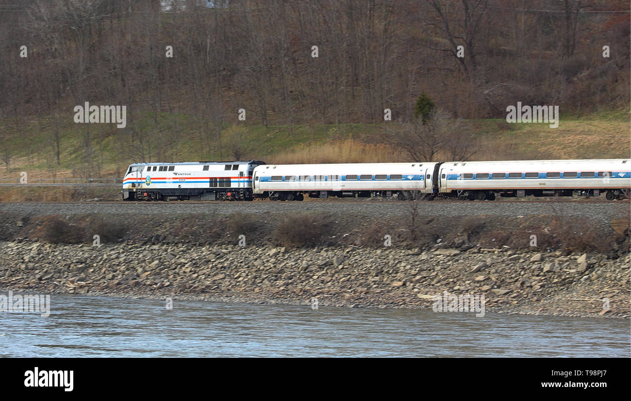 Amtrak empire hi-res stock photography and images - Alamy