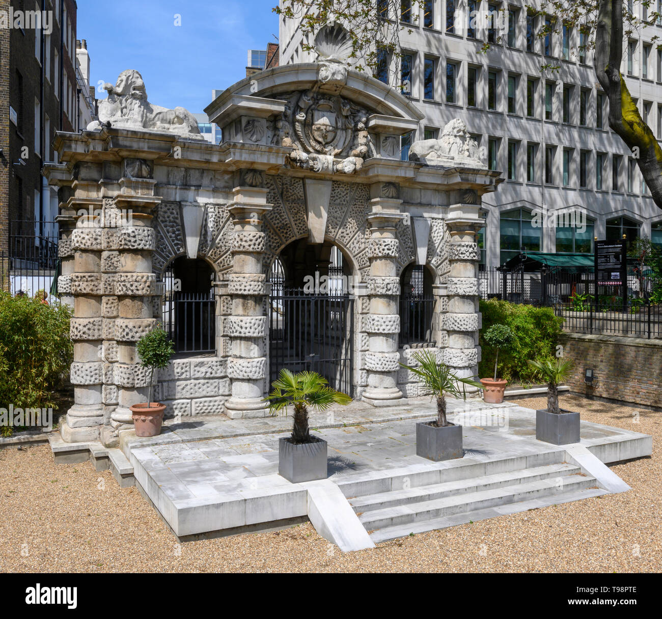 York House Water Gate, Buckingham Street, Victoria Embankment Gardens ...
