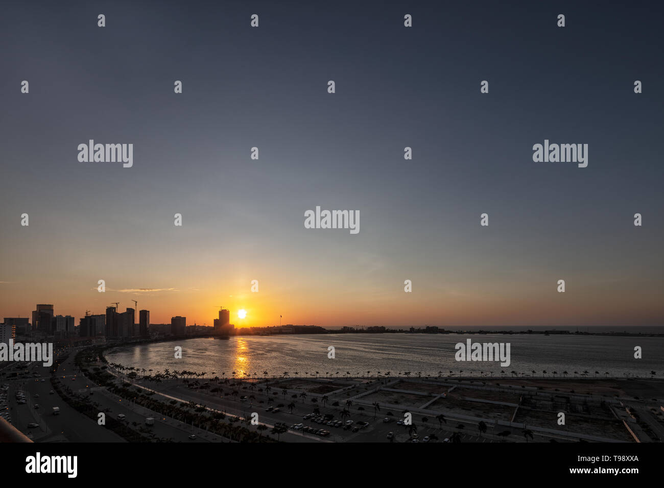 Luanda skyline hi-res stock photography and images - Alamy