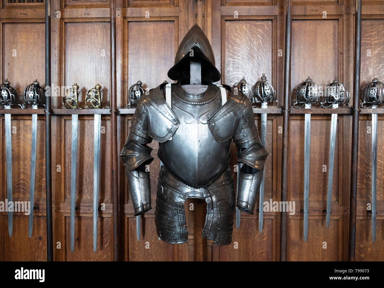 Castle interior armour hi-res stock photography and images - Alamy