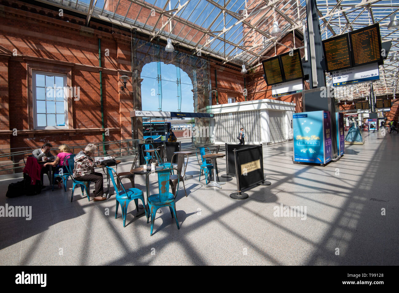 Nottingham Rail Station High Resolution Stock Photography and Images ...