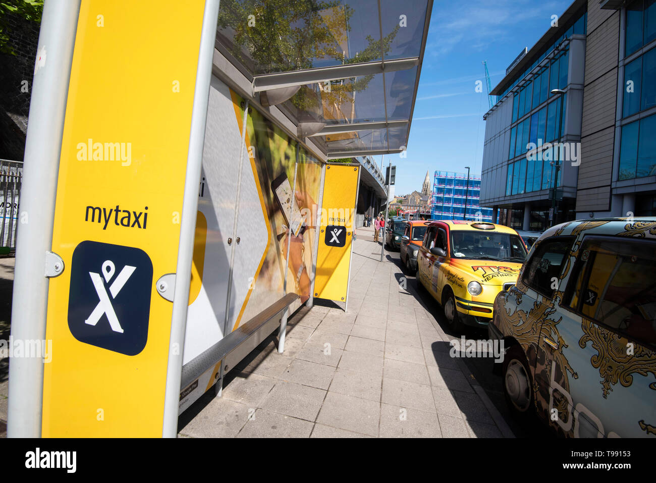 Trent street taxi rank nottingham hi-res stock photography and images ...