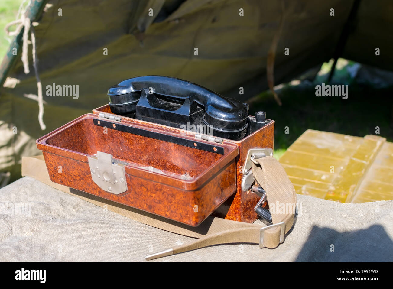 Military communication apparatus hi-res stock photography and images ...