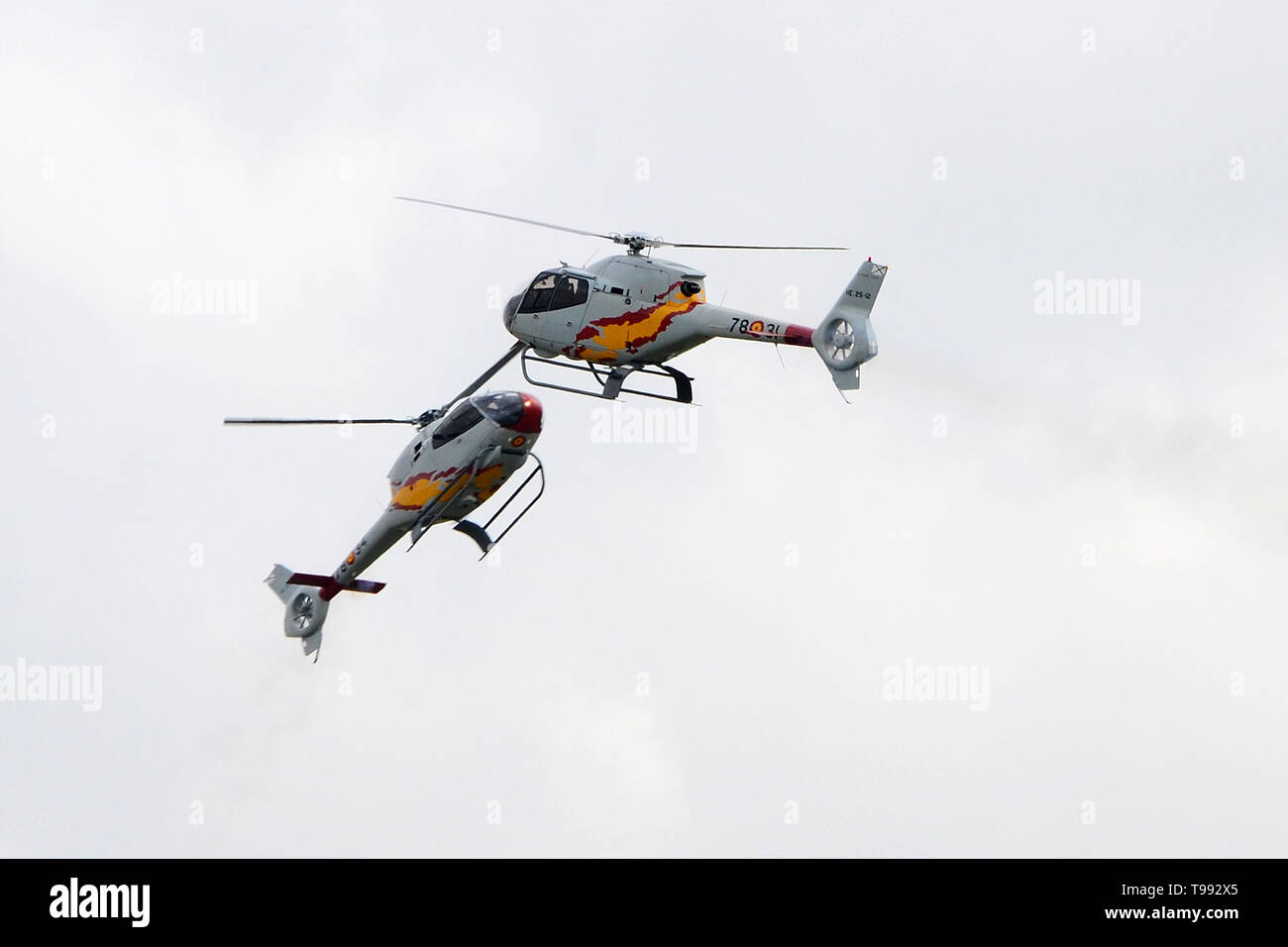Mid air collision hi-res stock photography and images - Alamy