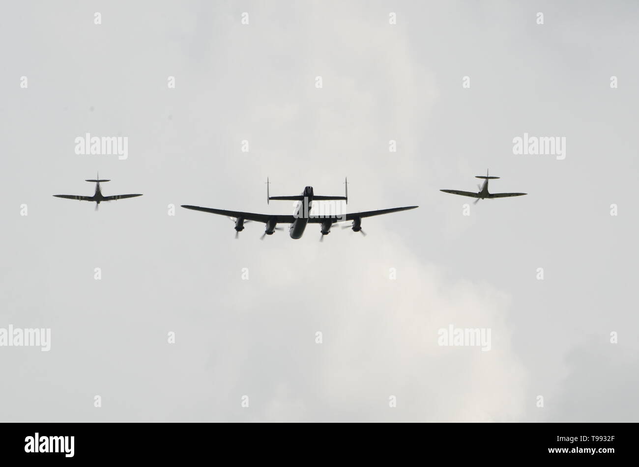 Aerial battle formation hi-res stock photography and images - Alamy