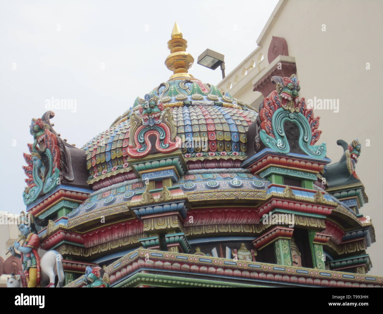 Singapores oldest hindu temple hi-res stock photography and images - Alamy