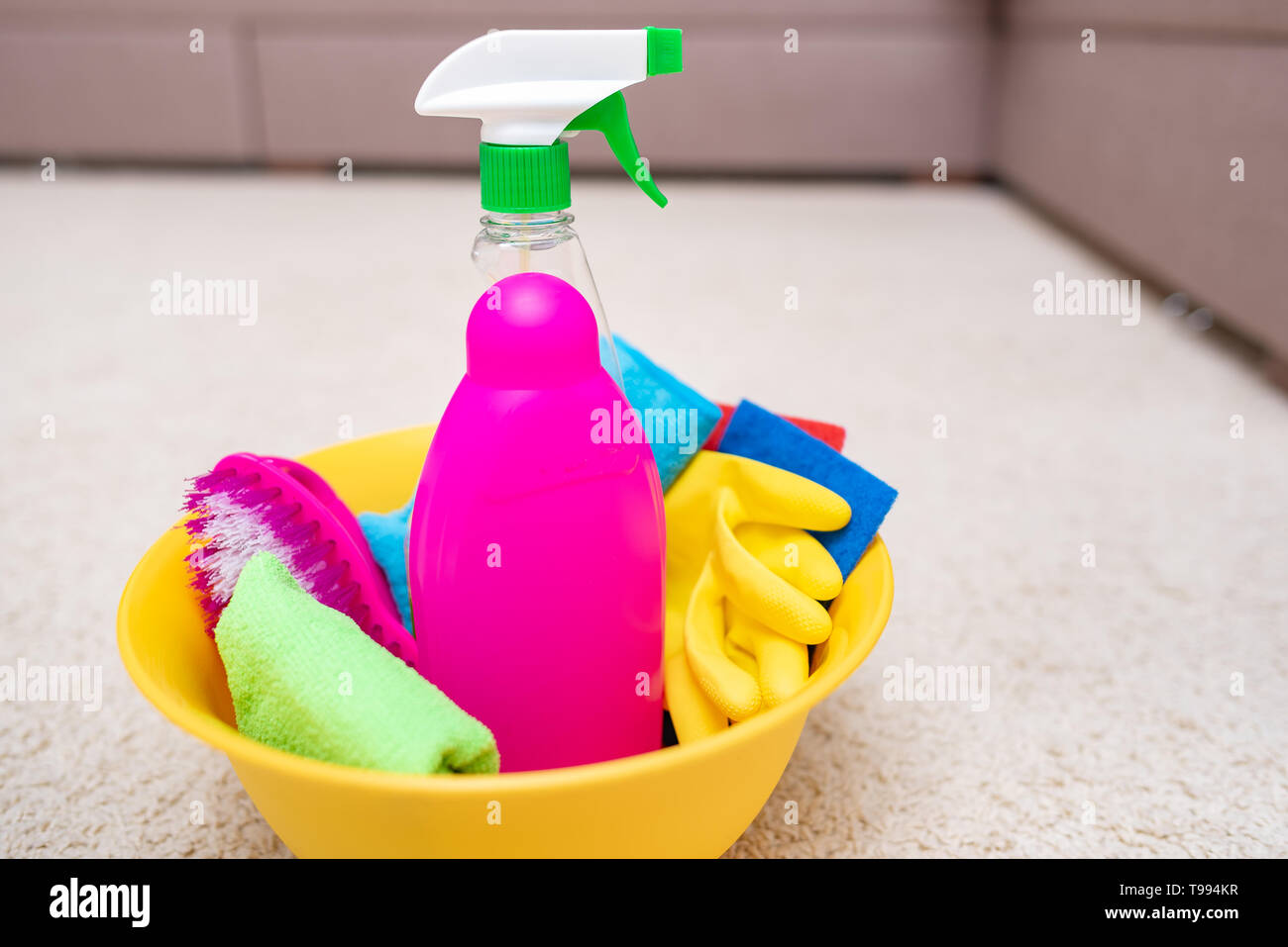 Cleaning and washing the carpet Stock Photo - Alamy