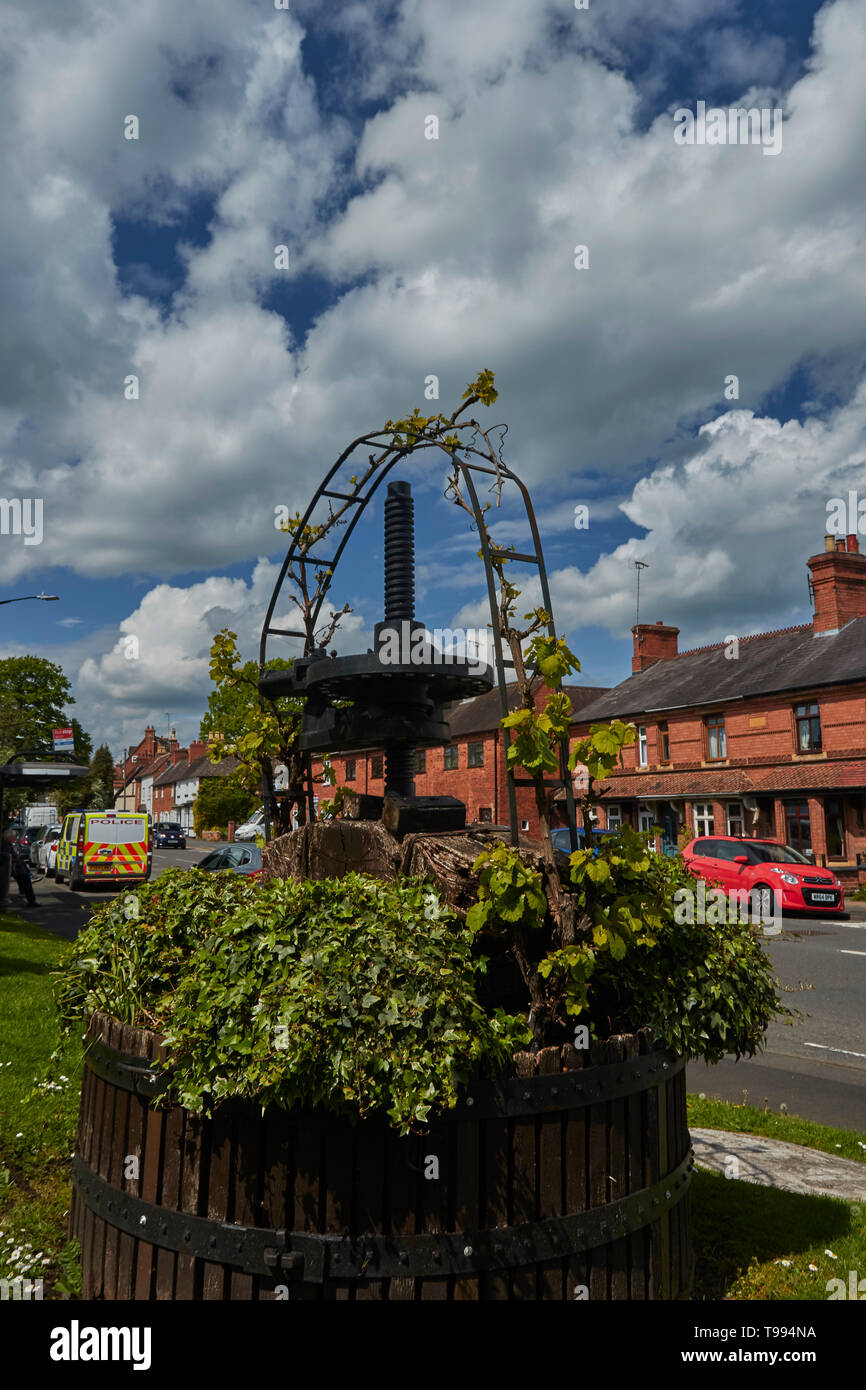 Vale of evesham july hi-res stock photography and images - Alamy