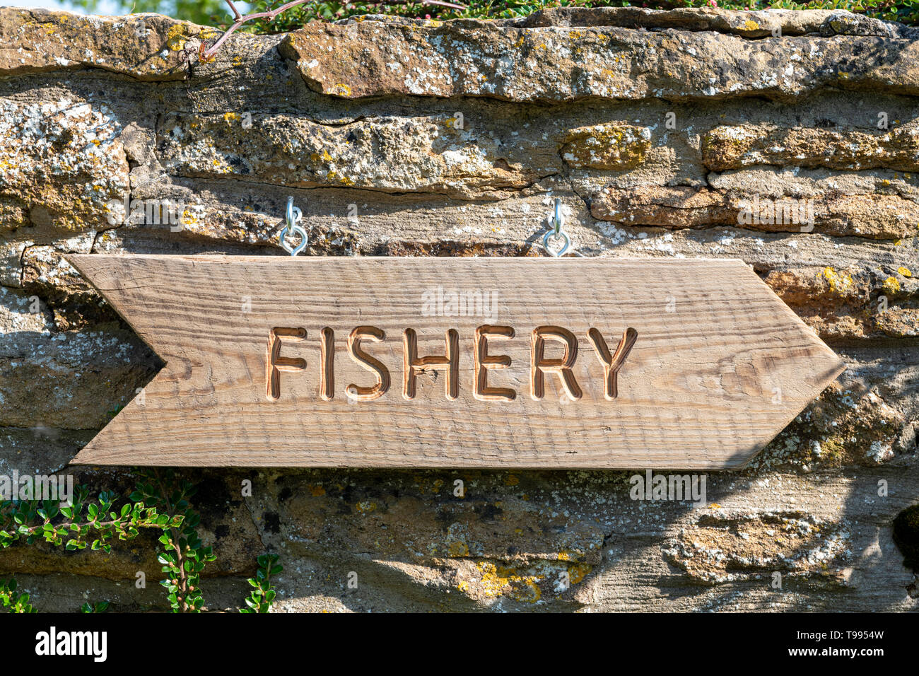 Sign on wooden farm hi-res stock photography and images - Alamy