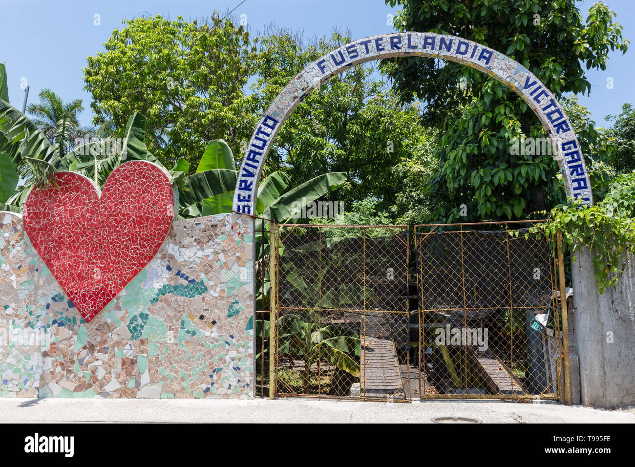 Fusterlandia Project, Jose Rodriguez Fuster's house, studio and suburb ...