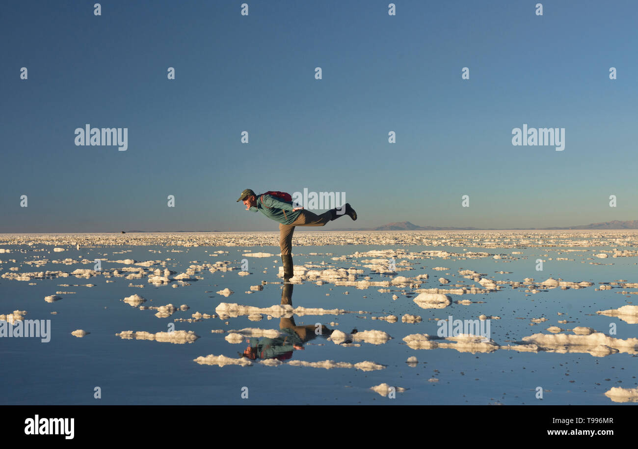 Enjoying the world's largest mirror, reflections on the salt flats of ...
