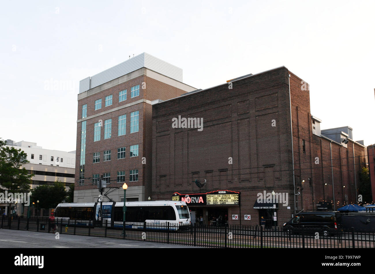 May 16, 2019 - THE STRUTS all the way from Derbyshire, England rock the ...