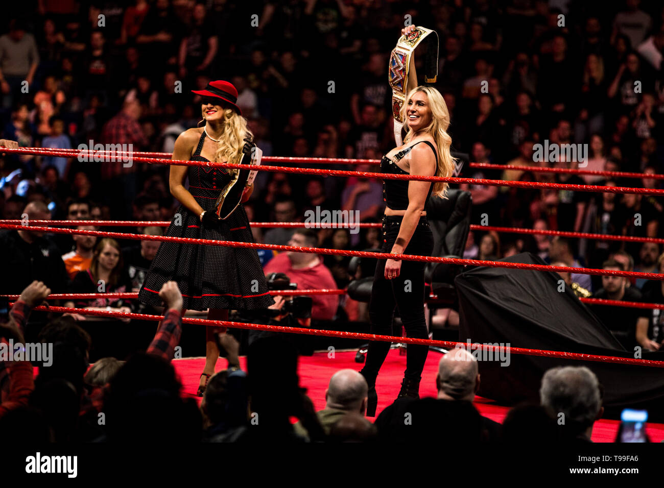 Wwe monday night raw hi-res stock photography and images - Alamy