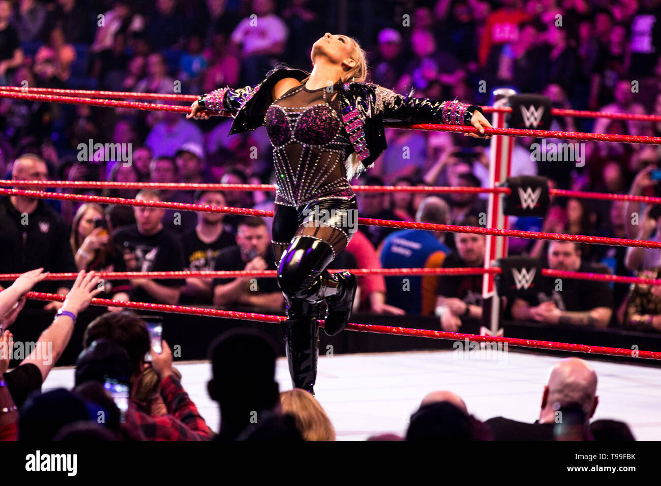 Wwe monday night raw hi-res stock photography and images - Alamy