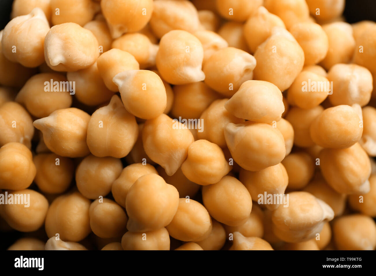 Fresh chickpeas hi-res stock photography and images - Alamy