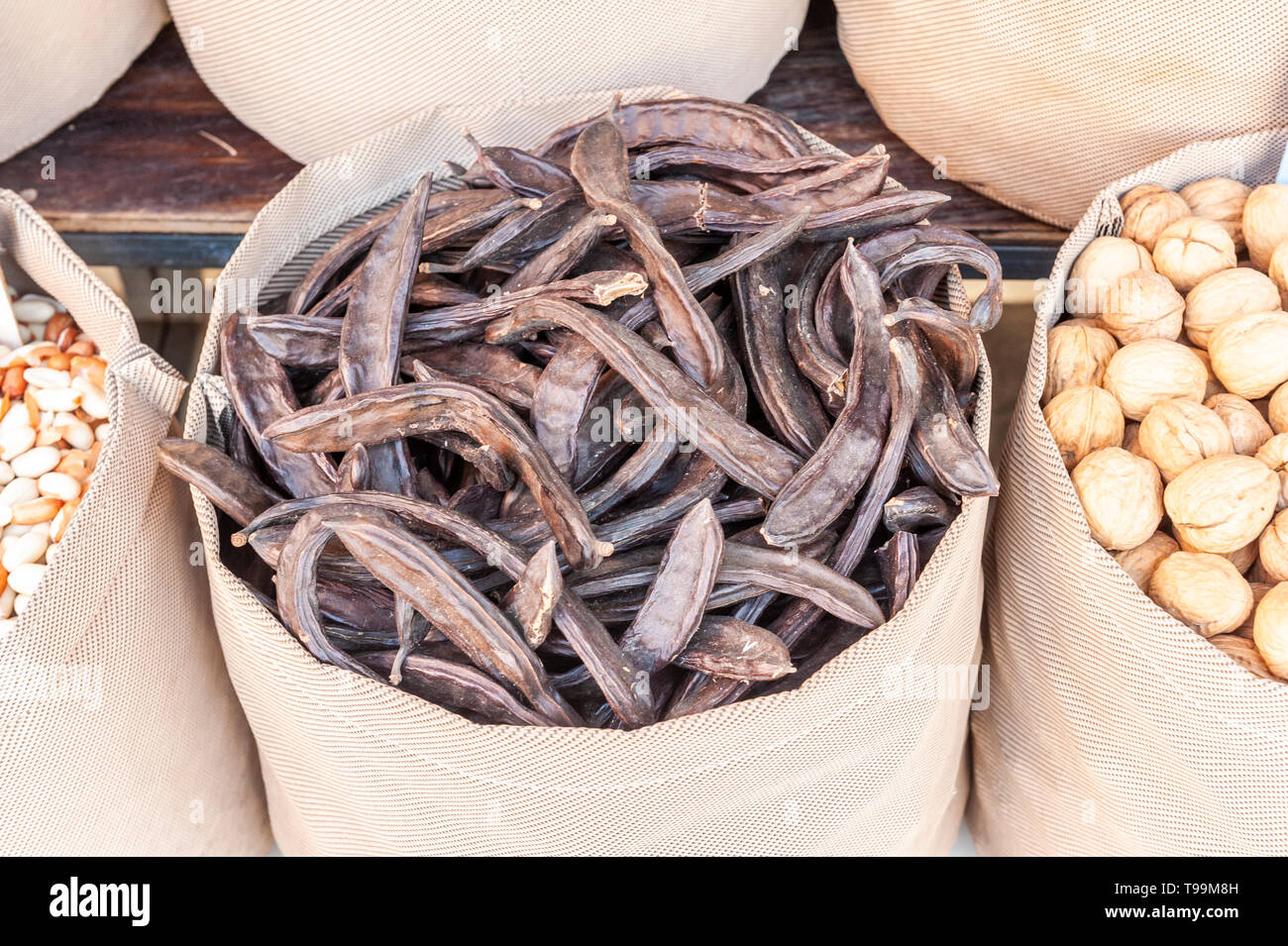 Carob bush hi-res stock photography and images - Alamy