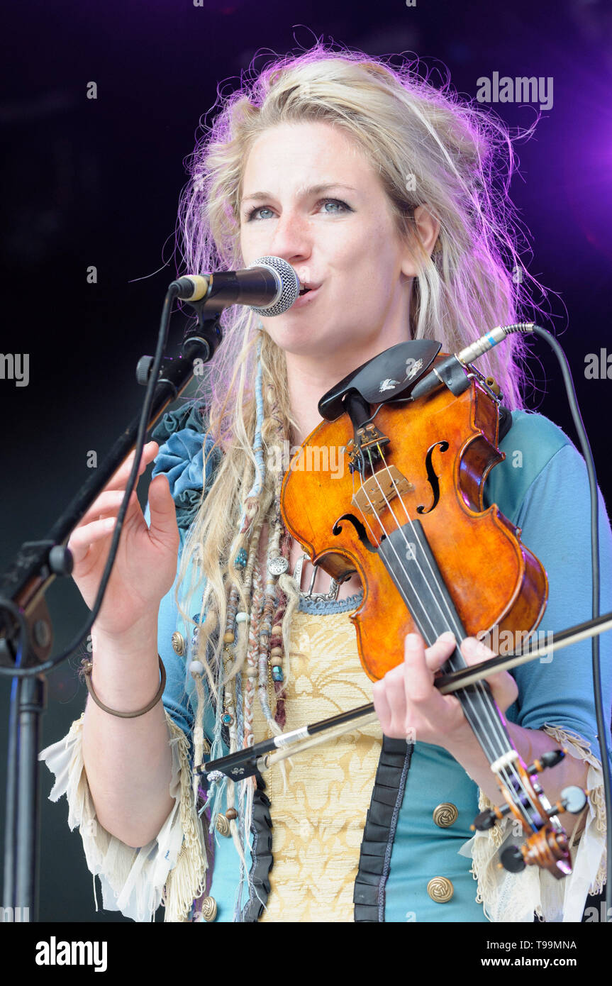 Dulcima showan musician hi-res stock photography and images - Alamy