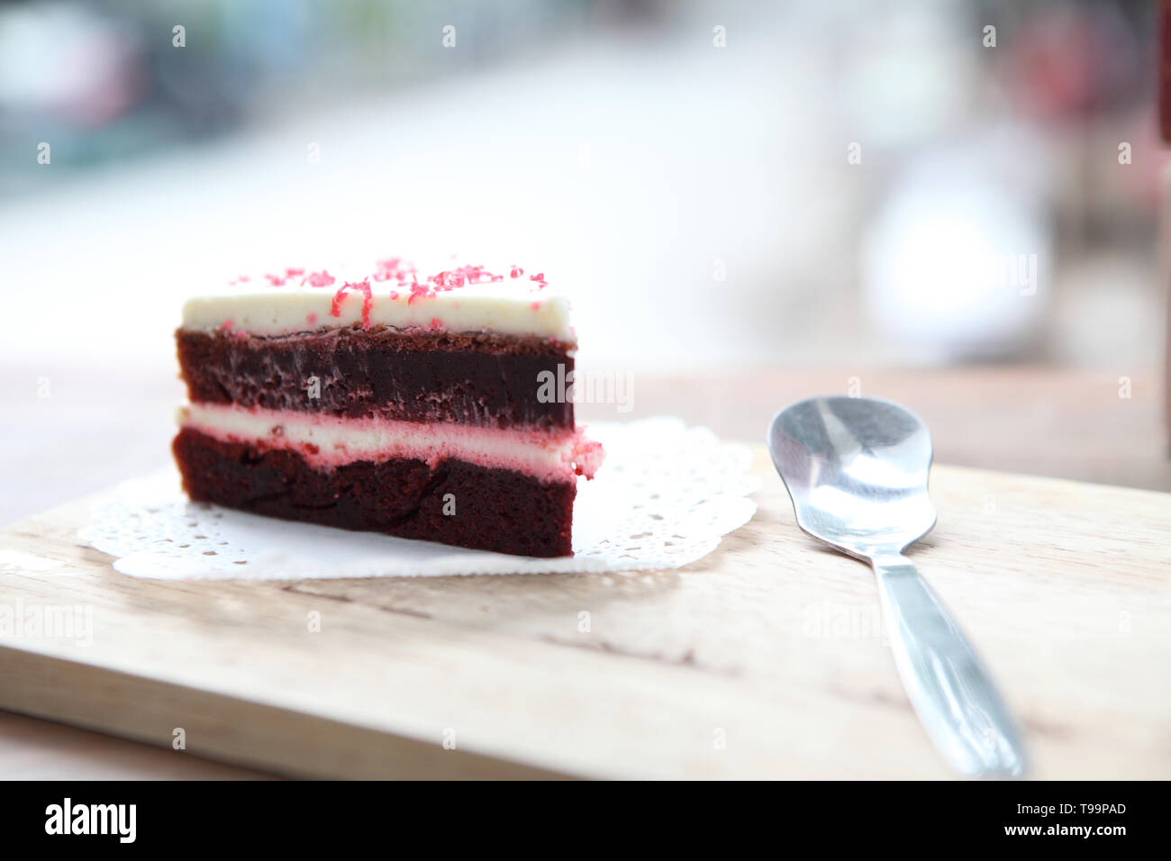Coffee red velvet cake hi-res stock photography and images - Alamy