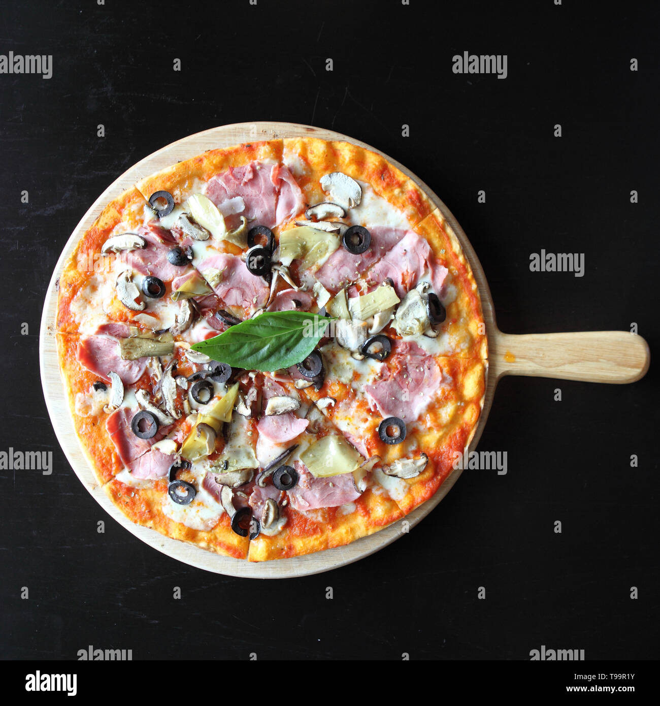 Tasty pizza cured ham hi-res stock photography and images - Alamy