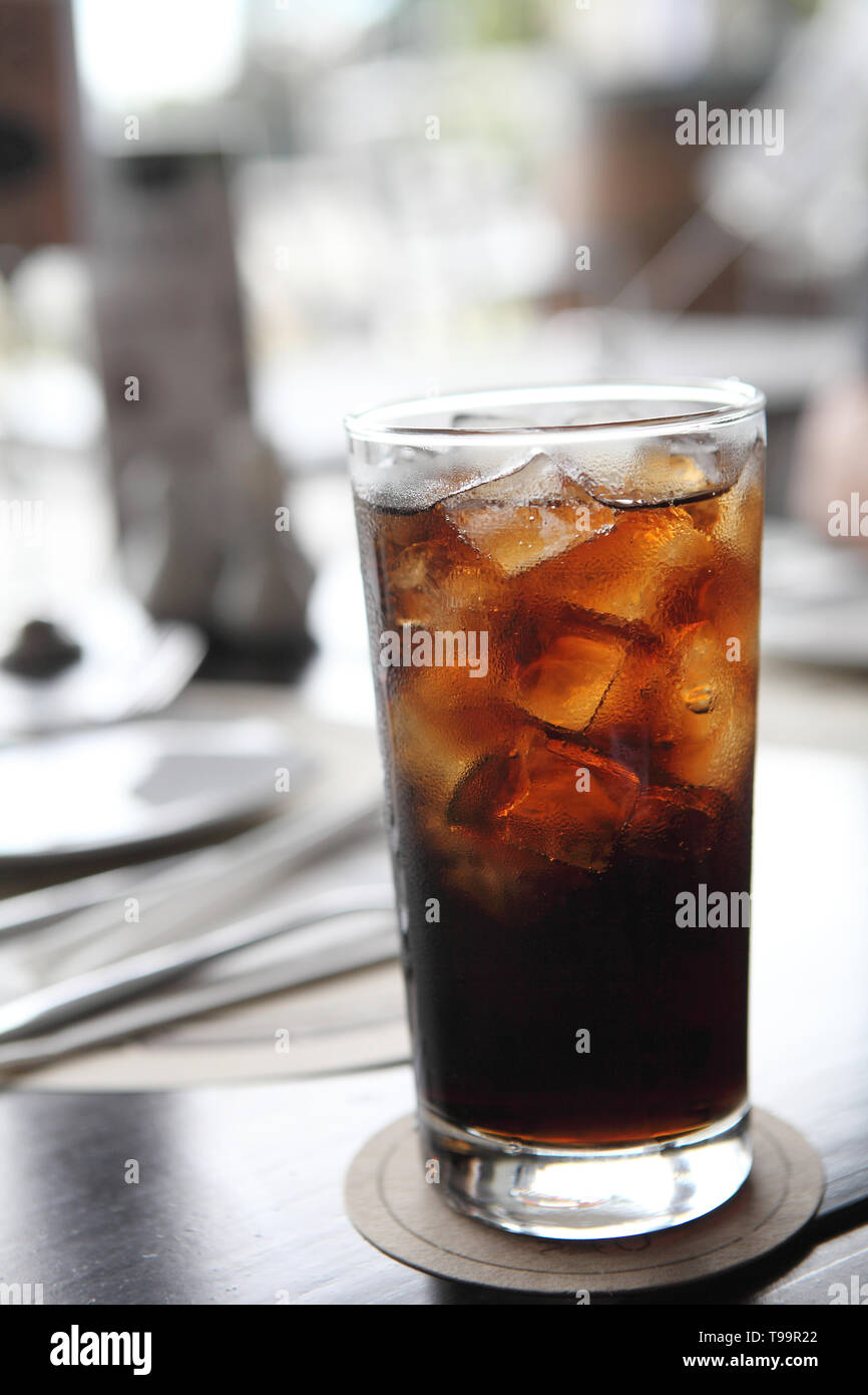 Pepsi and coca cola drinks hi-res stock photography and images - Alamy