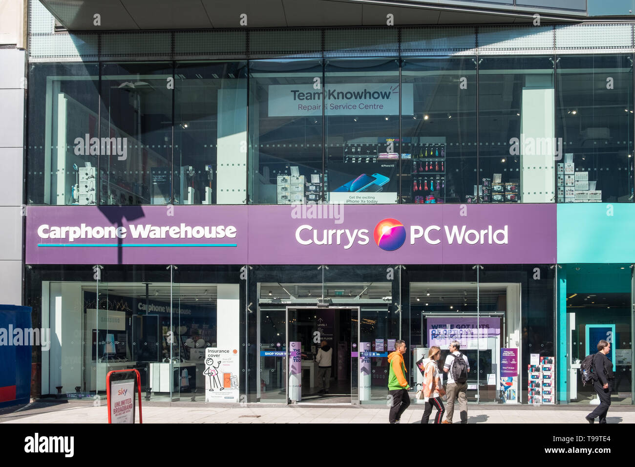 Currys pc world hi-res stock photography and images - Alamy