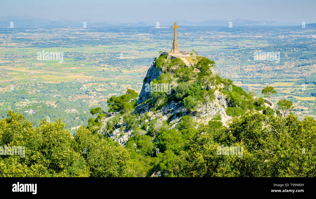 Felanitx, Mallorca, Spain – May 11 2011: The Cross of Santuario De San ...