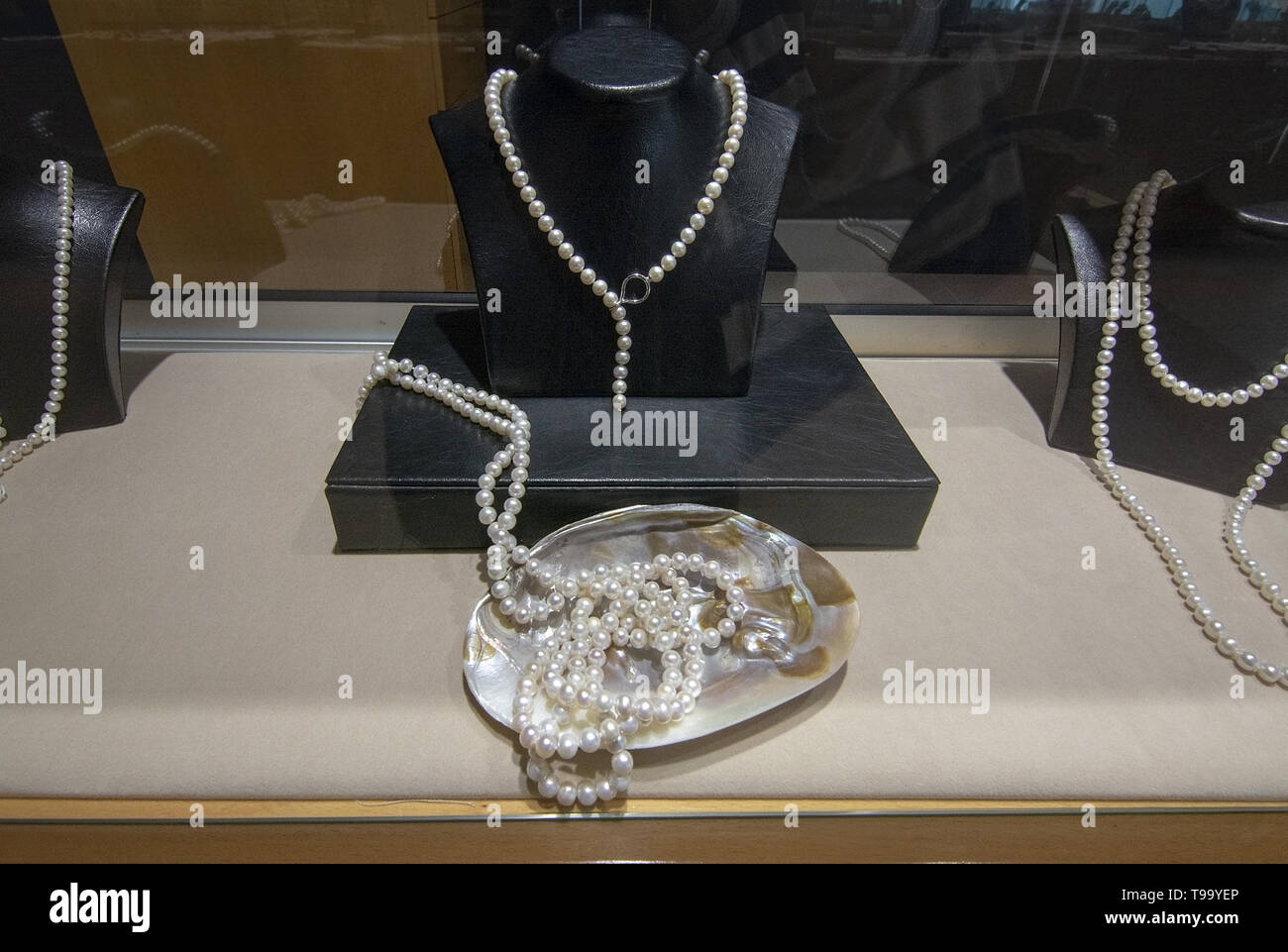 Spanish jewel jewelry hi-res stock photography and images - Alamy