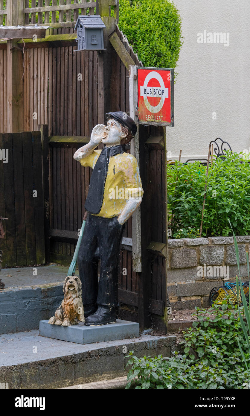 Red bus stop request sign uk hi-res stock photography and images - Alamy