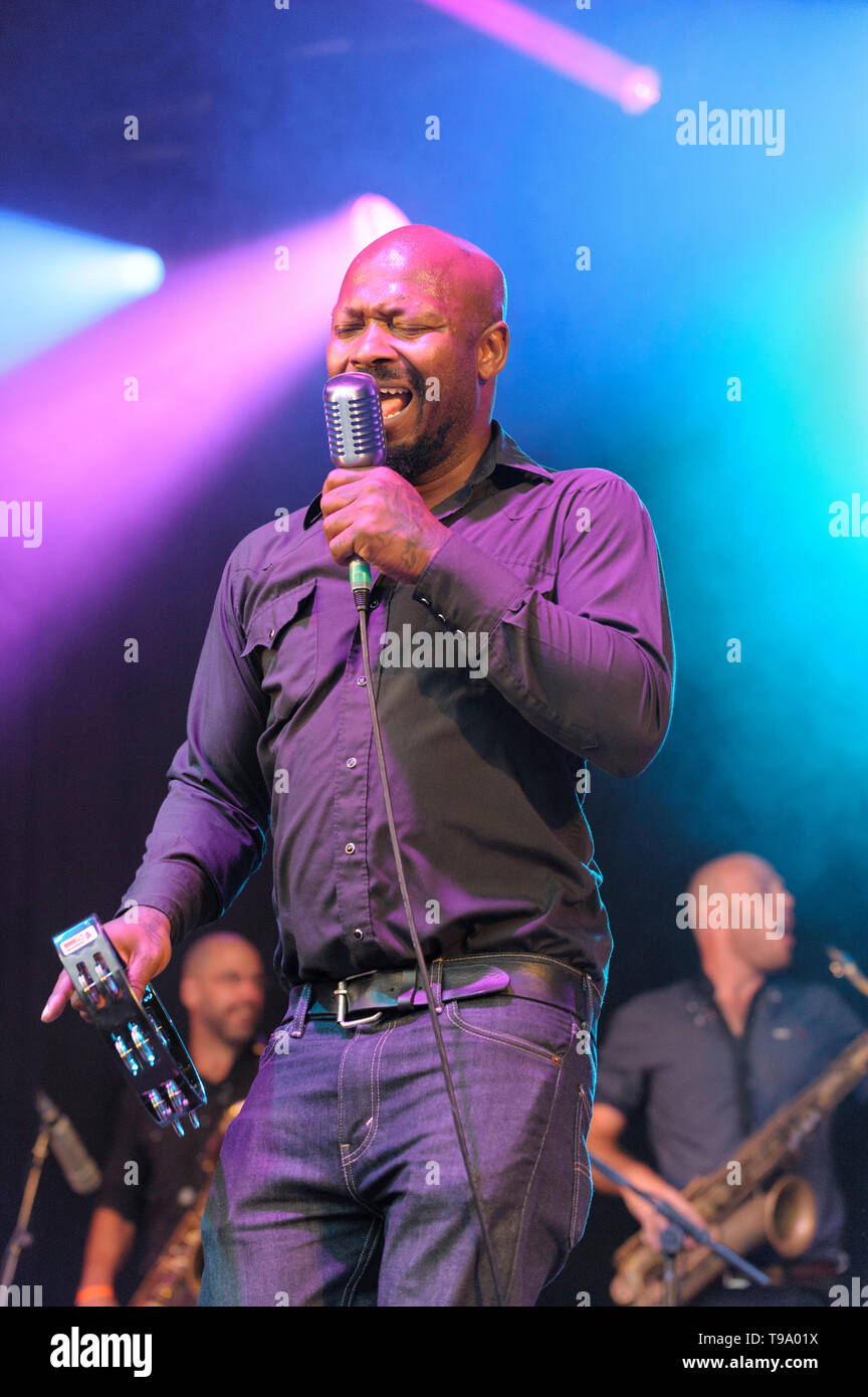 Kelvin swaby singer hi-res stock photography and images - Alamy