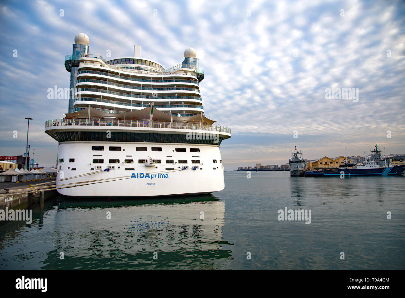 Cruise ship gran canaria hi-res stock photography and images - Alamy