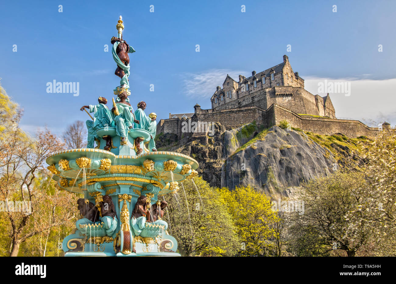 Ross fountain monument hi-res stock photography and images - Alamy