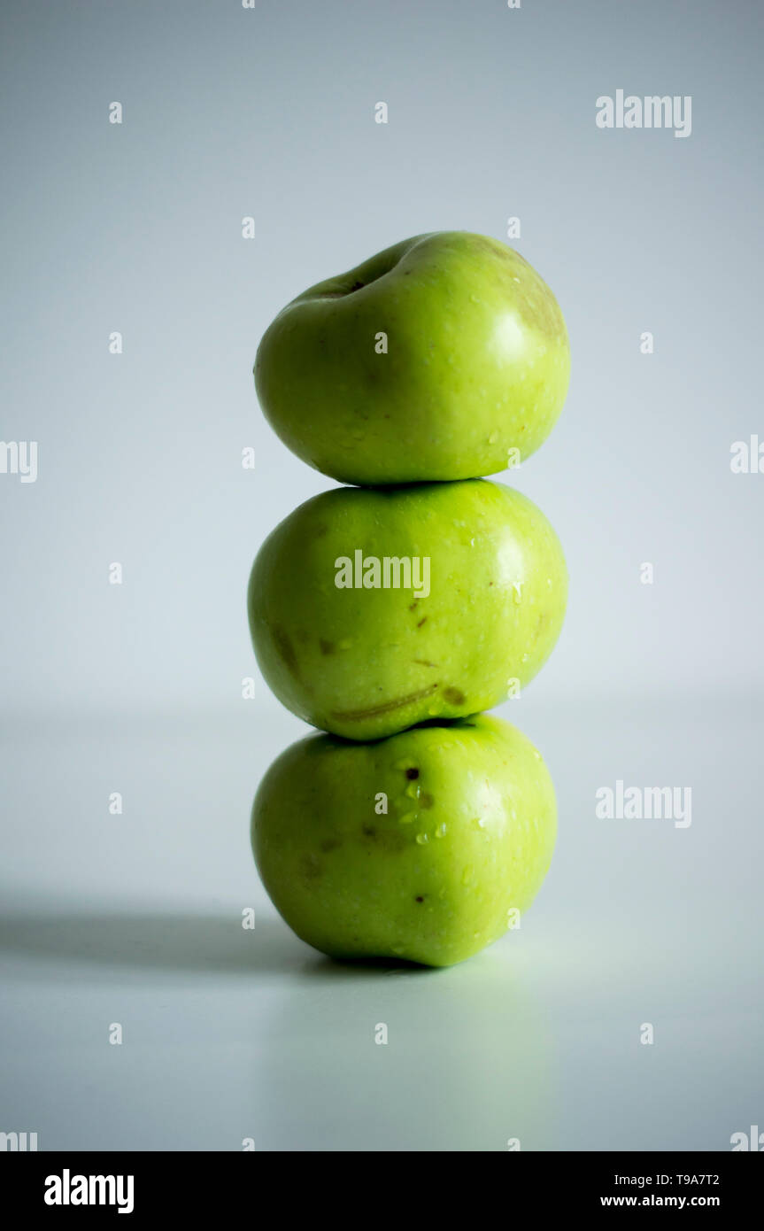 Apple tower hi-res stock photography and images - Alamy