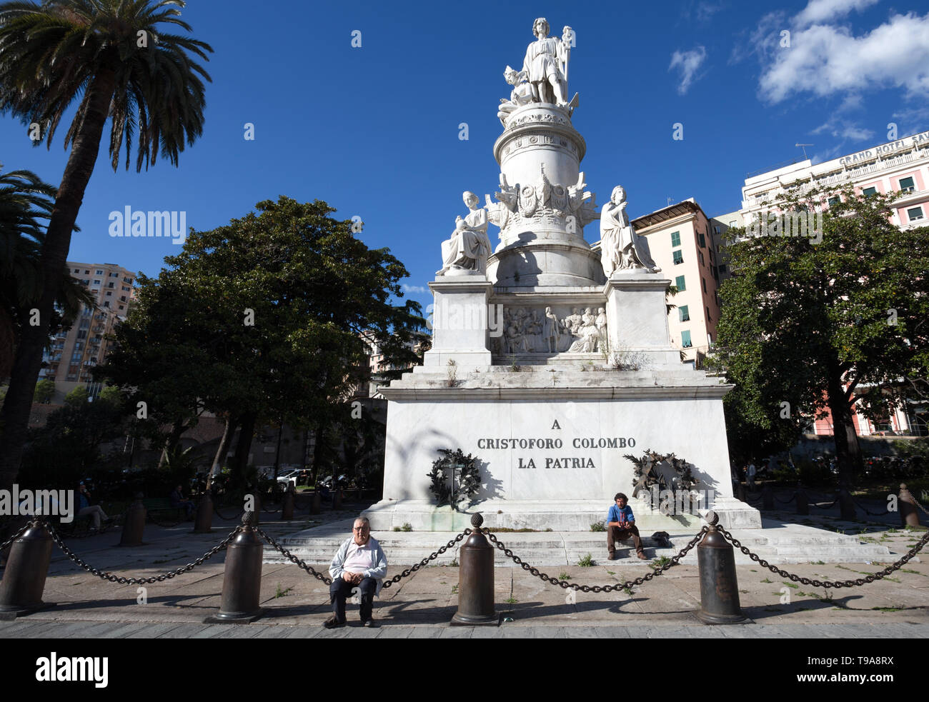 Christopher columbus monument in italy hi-res stock photography and ...