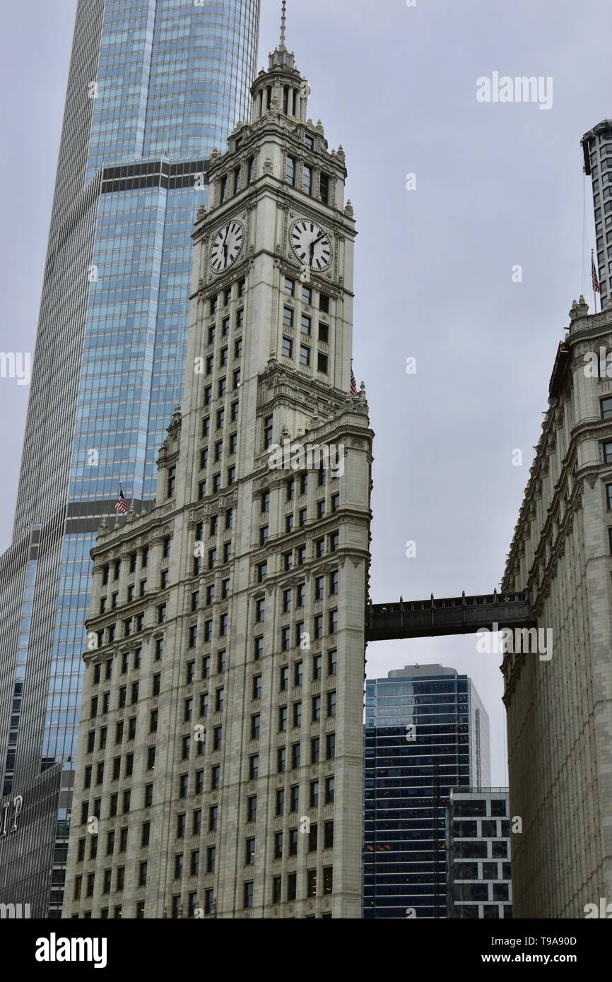 Chicago's iconic Wrigley Building along the Chicago River in the Near ...