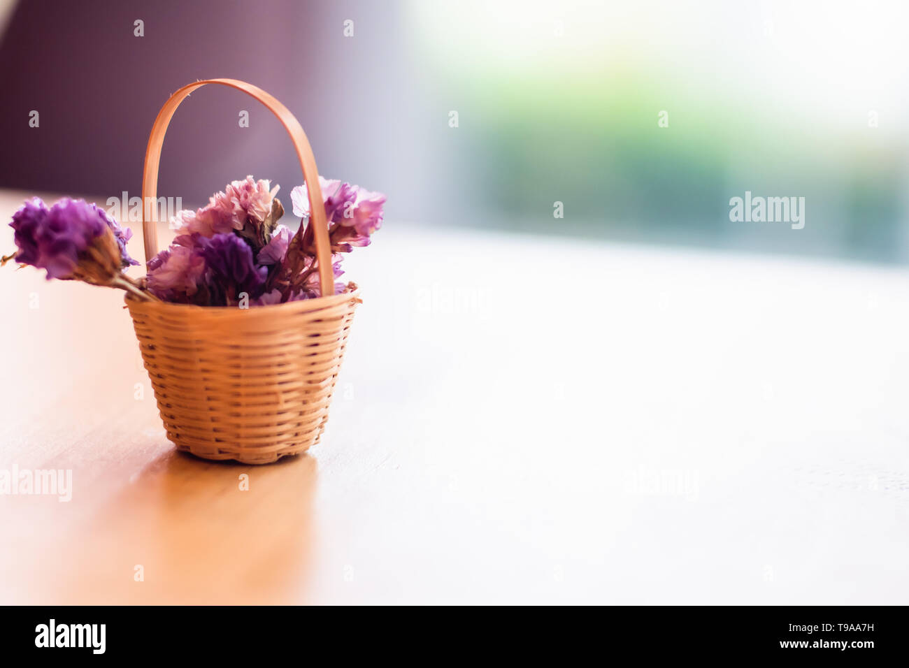 Gift basket beautiful spring hi-res stock photography and images - Alamy