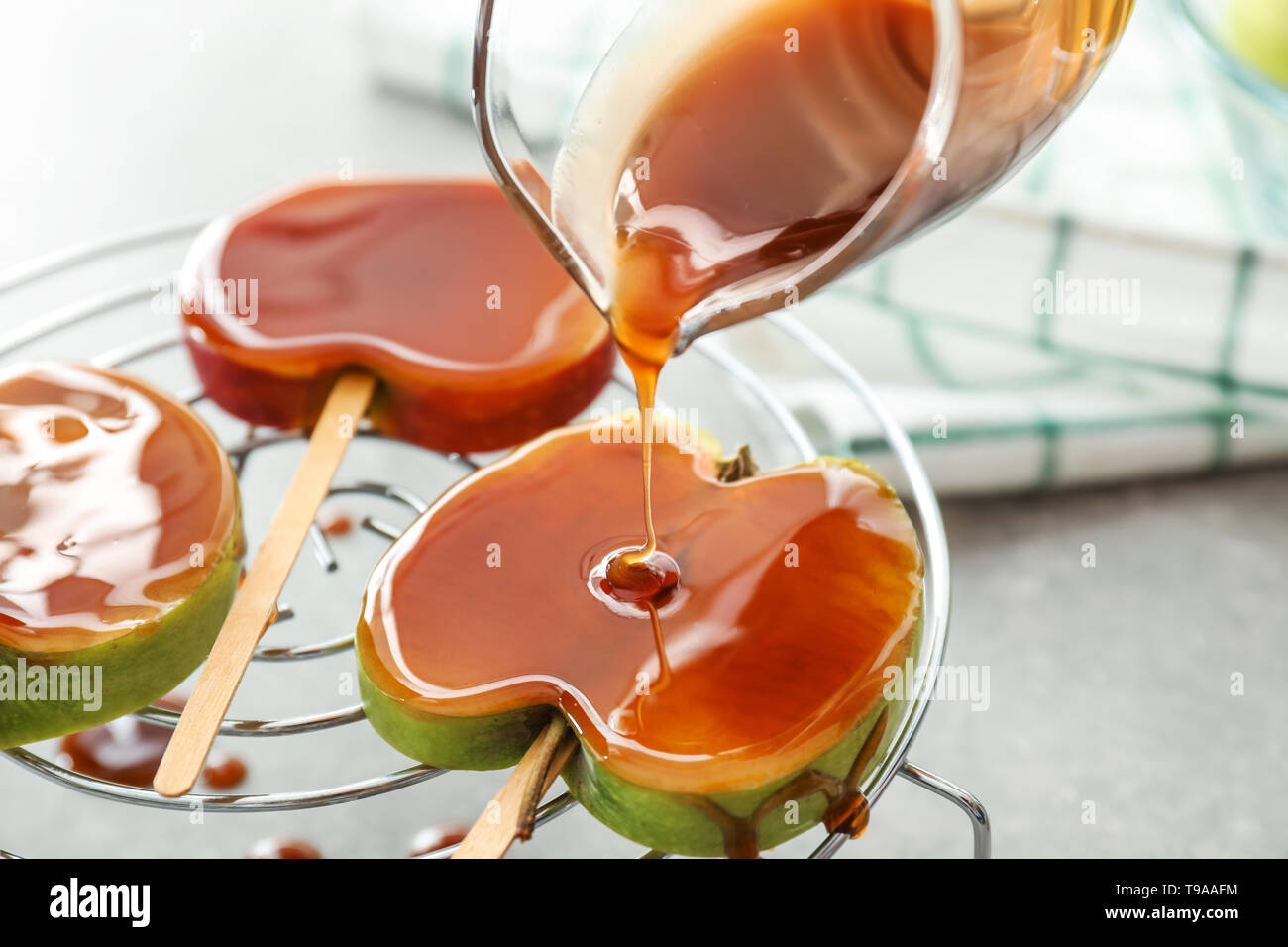 Organic apple rack hi-res stock photography and images - Alamy