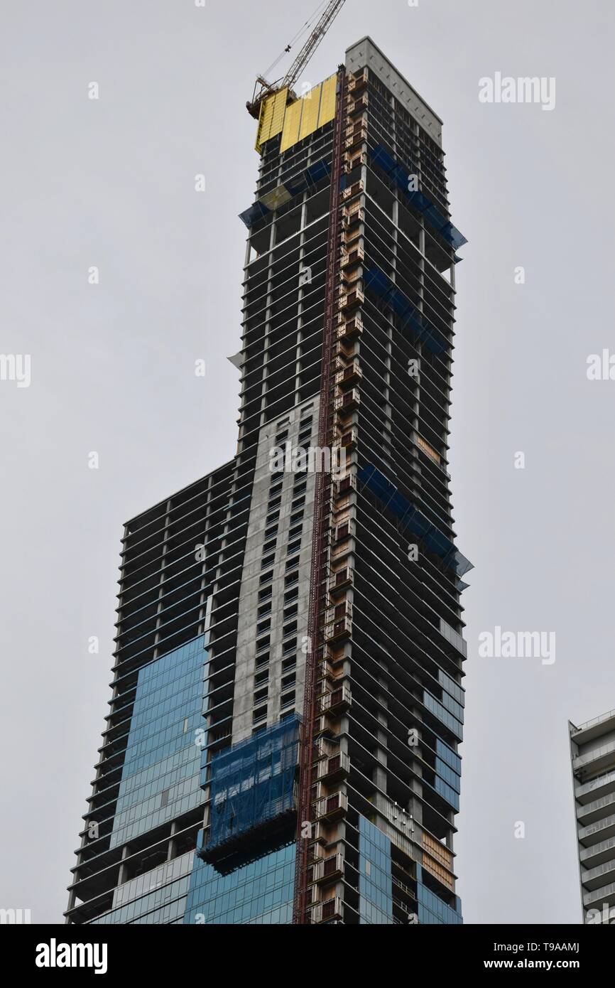 Vista Tower, the third tallest tower in Chicago, under construction ...