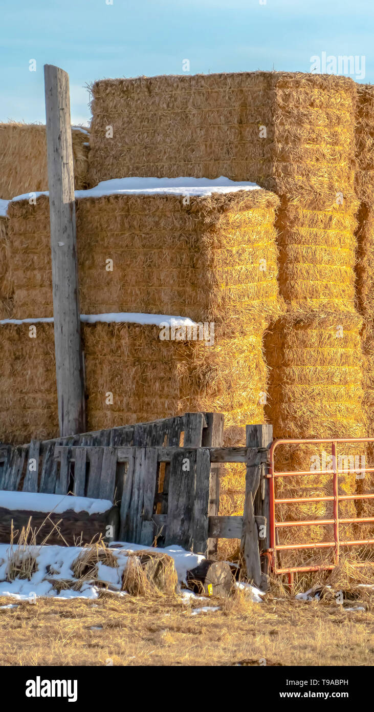 Tall stack blocks hi-res stock photography and images - Alamy
