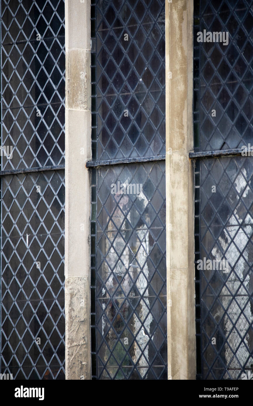 Leaded window frames hi-res stock photography and images - Alamy