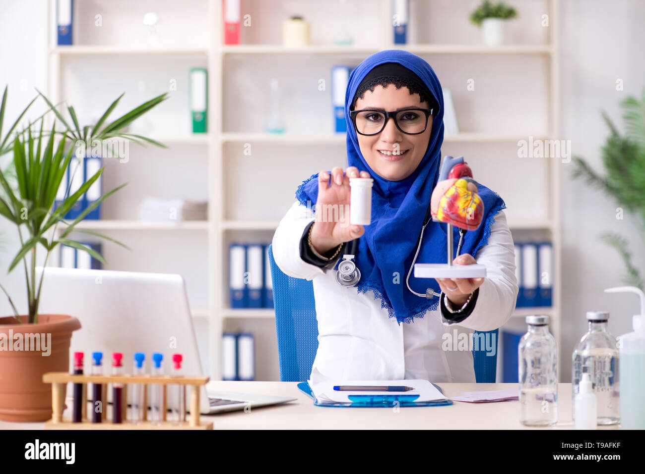 Female doctor in hijab working in the hospital Stock Photo - Alamy