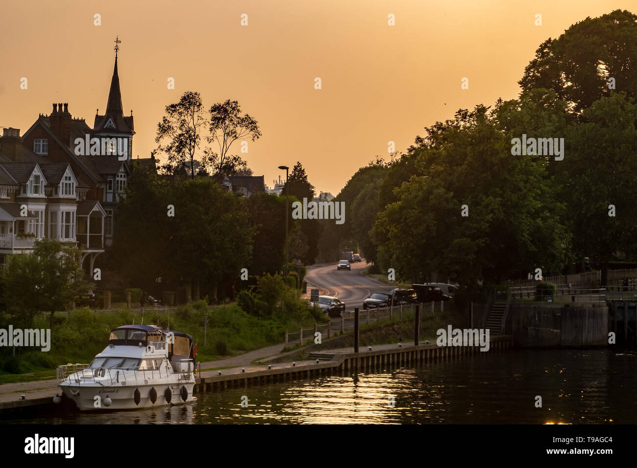 Molesey road hi-res stock photography and images - Alamy