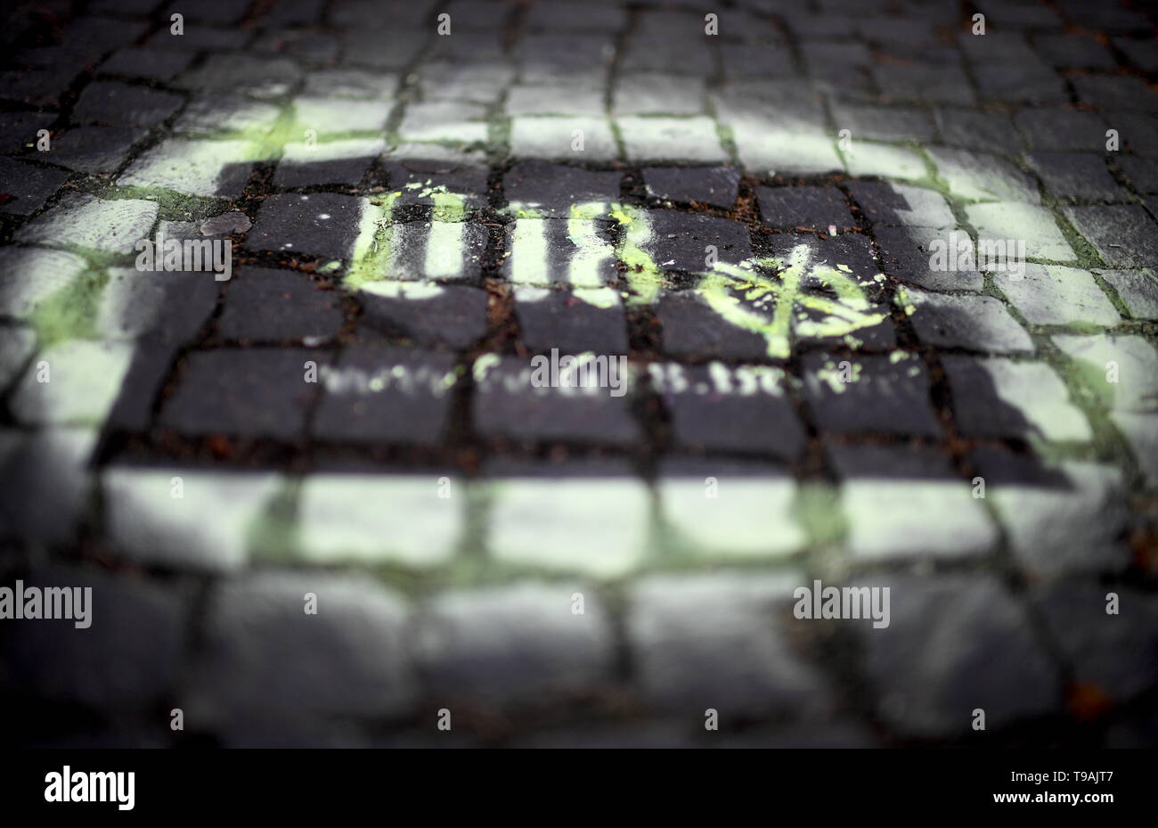 Berlin, Germany. 17th May, 2019. Advertising on the floor points to a ...