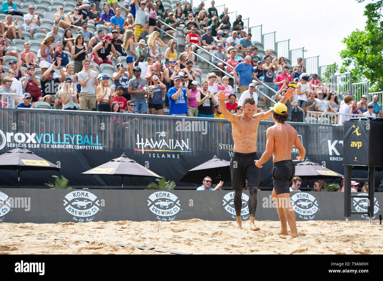 Austin, TX, USA. 17th May, 2019. Paul Lotman reaches out to Gabe Ospina ...