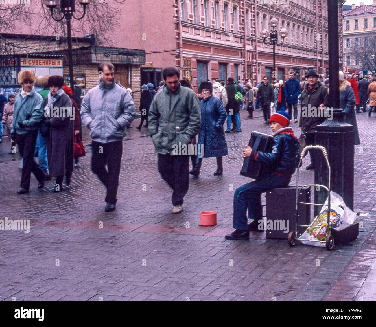 Moscow, Russia. 25th Sep, 1992. Life on Moscow's streets after the USSR ...