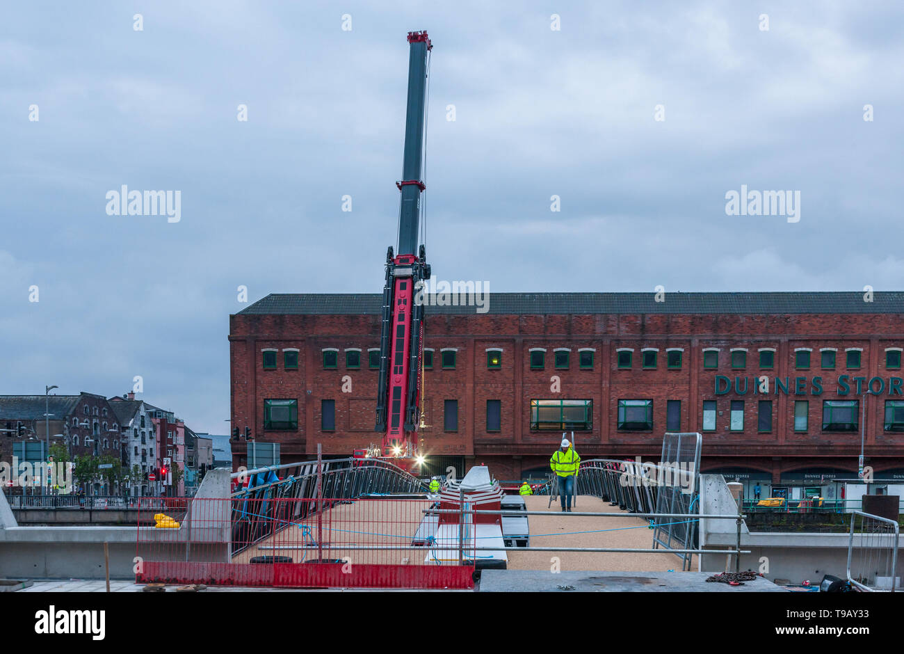 Mary bridge hi-res stock photography and images - Alamy