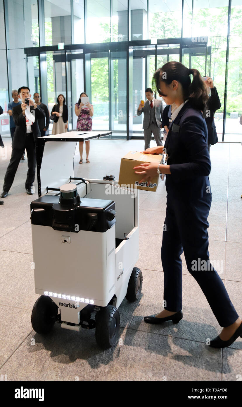 Tokyo, Japan. 17th May, 2019. Japan's Mitsubishi Estate demonstrates US ...