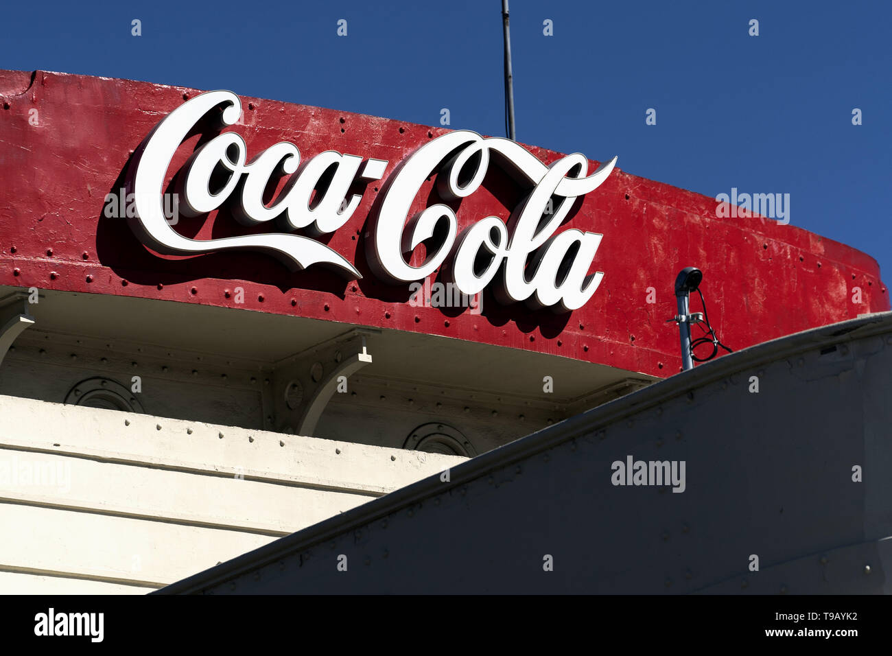Coca Cola Bottling Company Logo
