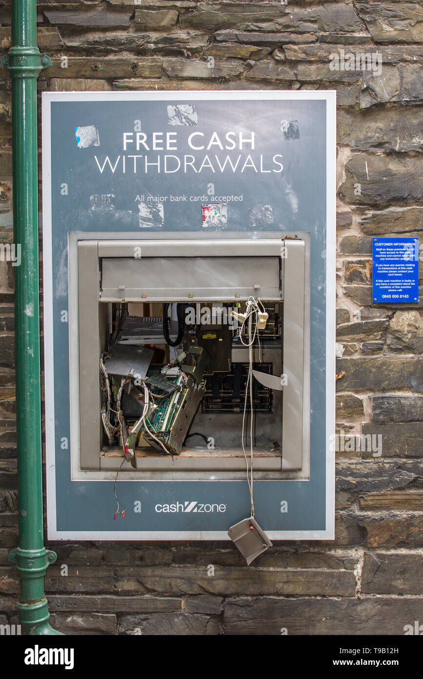 Booths supermarket lake district hi-res stock photography and images ...